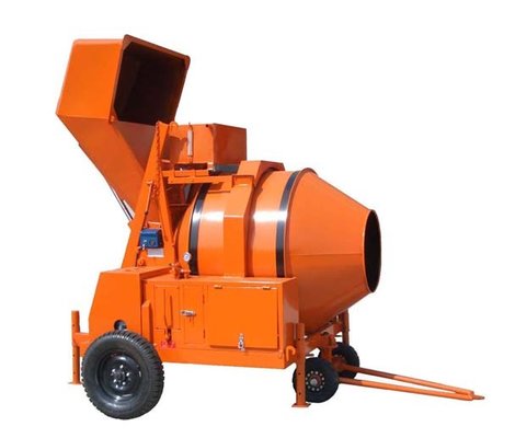 Diesel Engine Powered Concrete Mixer Machine / Reverse Drum Mobile Concrete Mixer Trailer